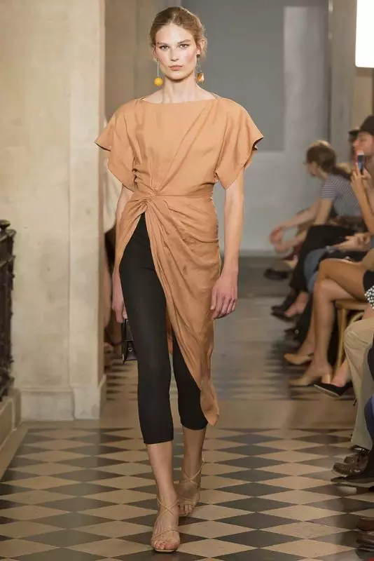 Dnevnik pariškog tjedna mode: Jacquemus započinje prvi dan 45116_18