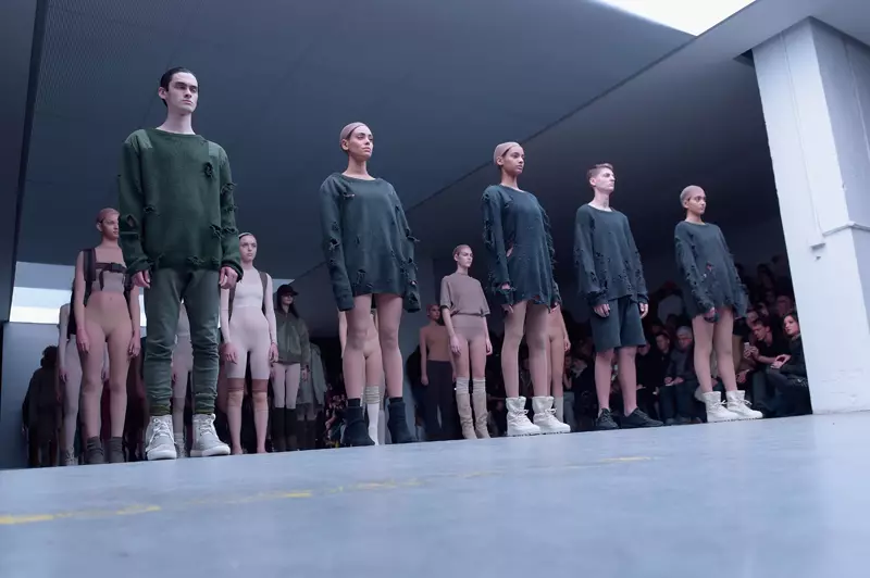 Kanye West's Adidas Originals ඉදිරිපත් කිරීම: Celebs Galore, කඳුළු, සහ තවත්! 45687_15