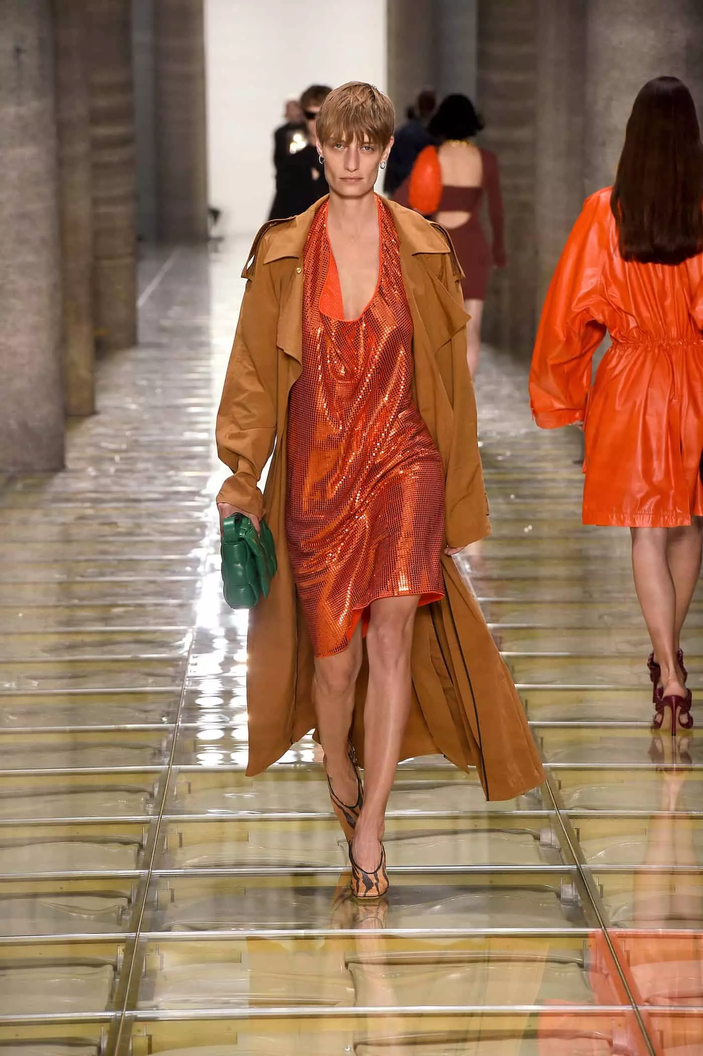 Moschino Gets Arty, Louis Vuitton აძლიერებს თამაშს YouTube-ზე 45861_23
