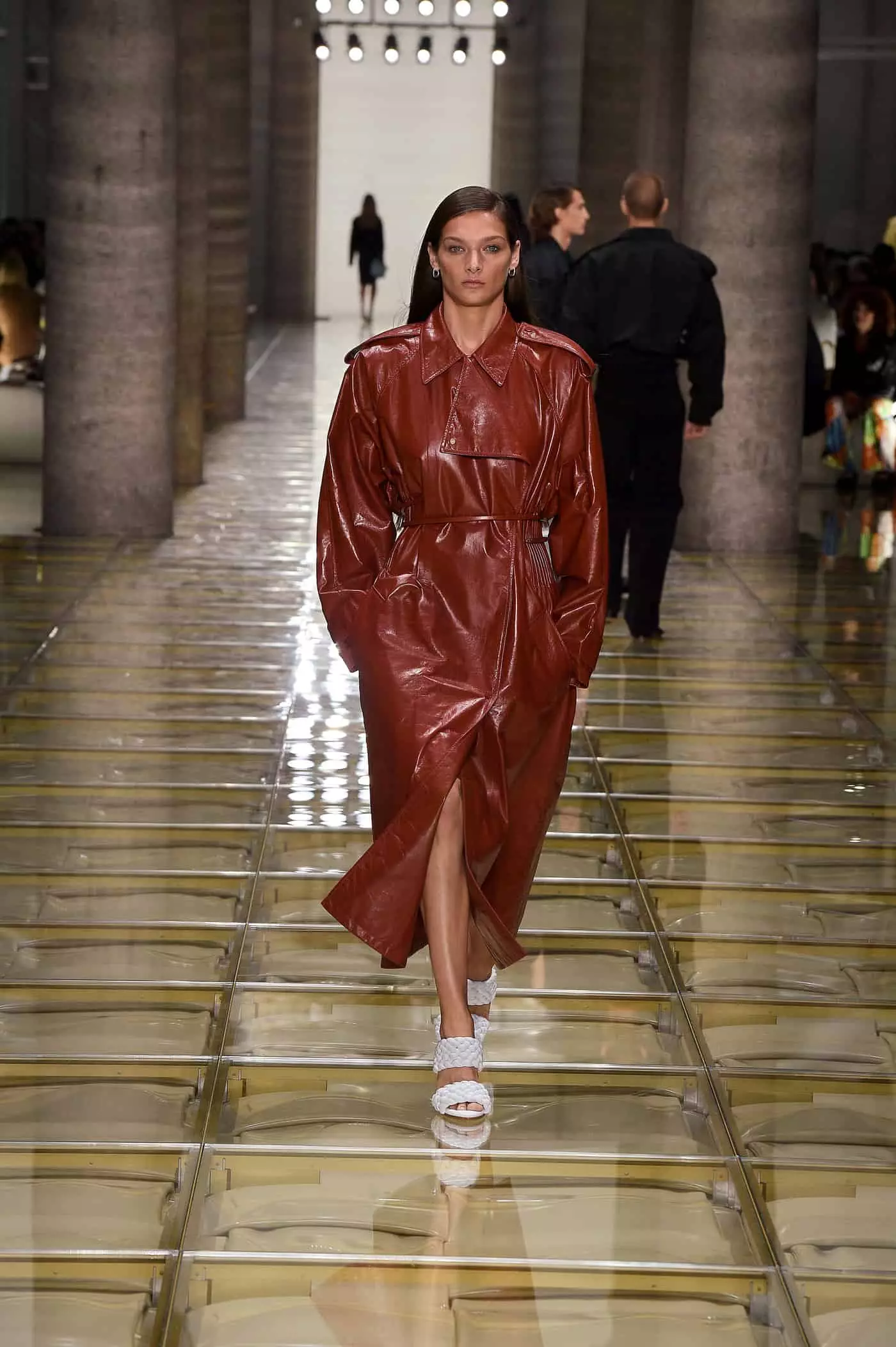 Moschino Gets Arty, Louis Vuitton აძლიერებს თამაშს YouTube-ზე 45861_28