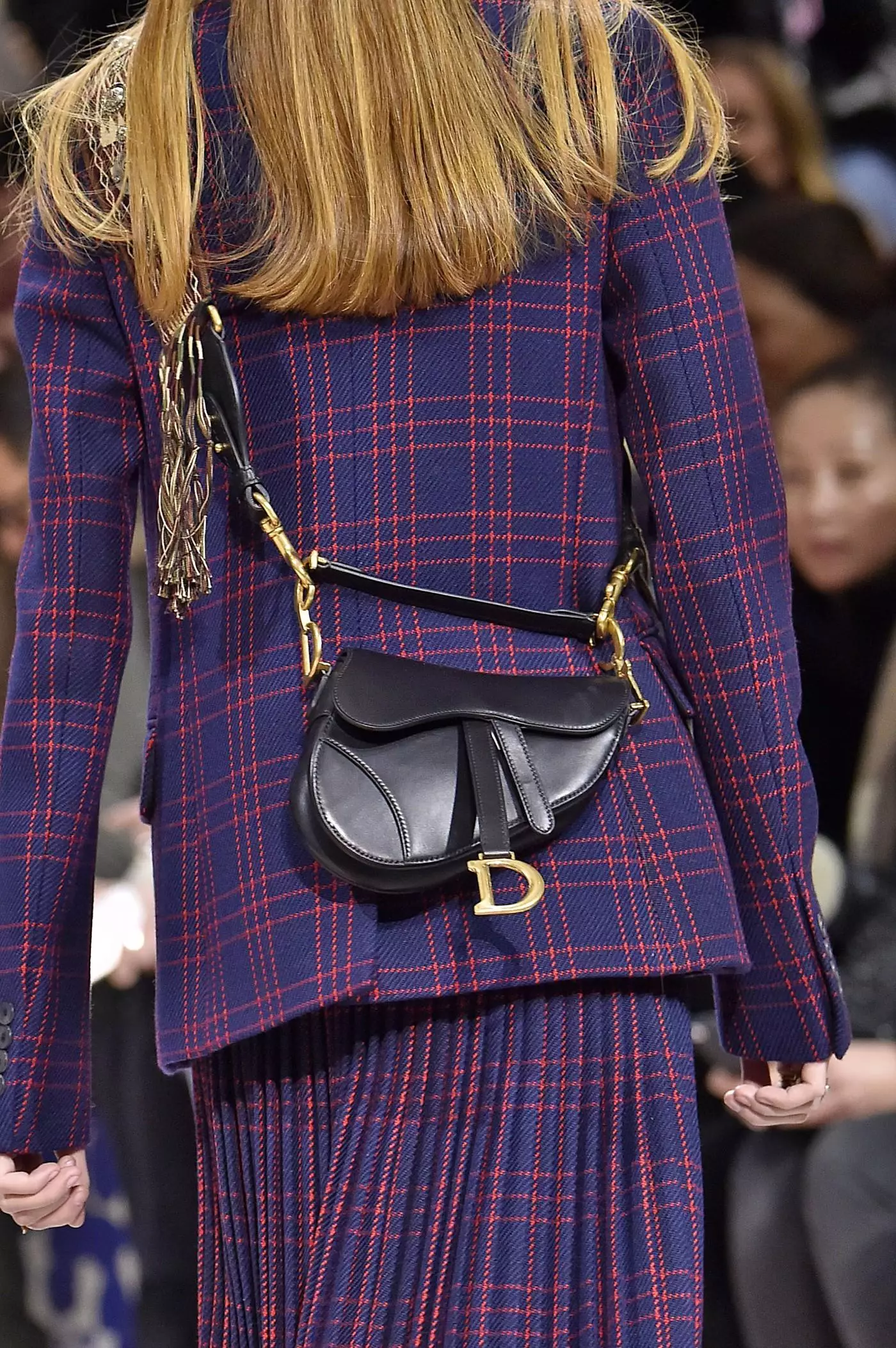 Ο Dior επαναφέρει την τσάντα σέλας 46201_12