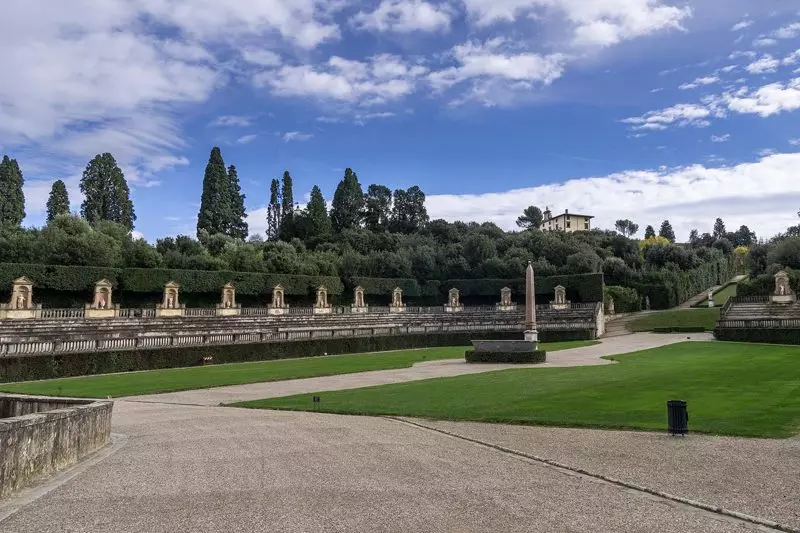 Gucci om Cruise 2018 te sjen yn it Pitti-paleis fan Florence, kundiget € 2M restauraasje fan 'e Boboli Gardens oan 46911_4