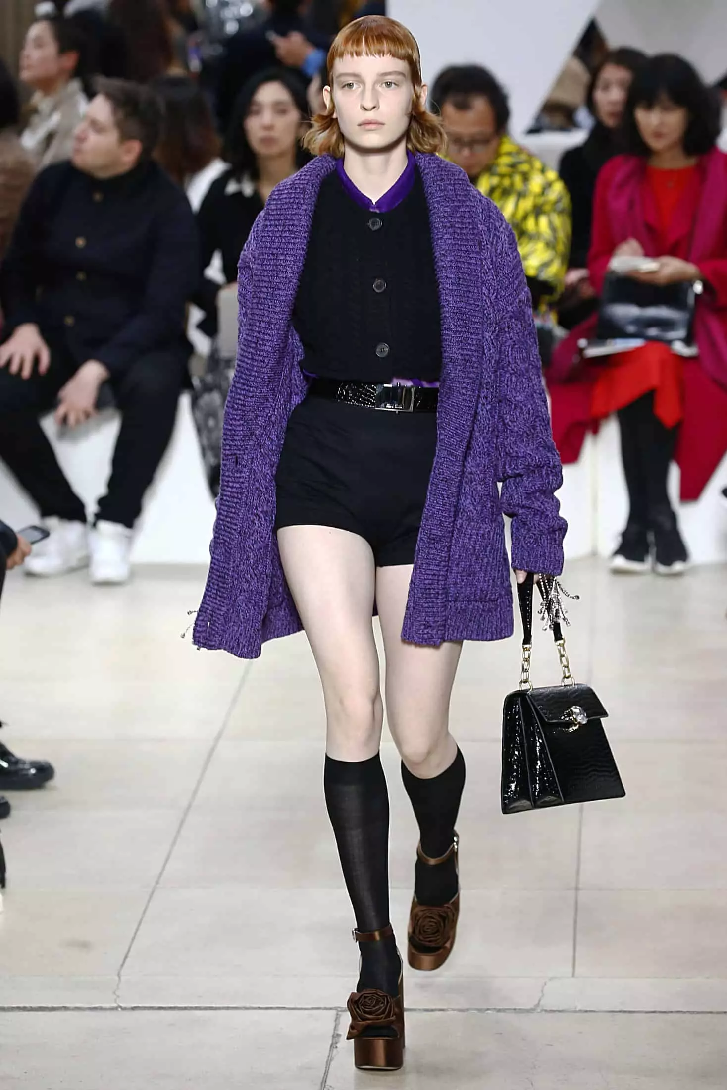 Miu Miu ngumumake Logo Anyar ing Paris Fashion Week Show 47438_27