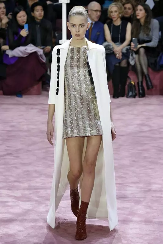 Dior Couture និទាឃរដូវឆ្នាំ 2015 47668_44