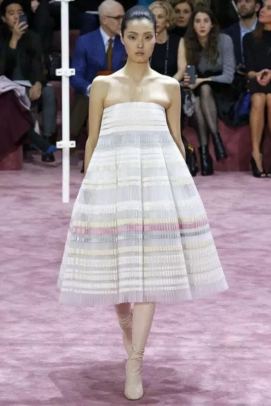 Dior Couture និទាឃរដូវឆ្នាំ 2015 47668_52