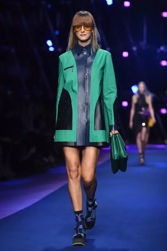 Sioe Naomi Campbell Walks Versace’s Spring 2017 47917_16
