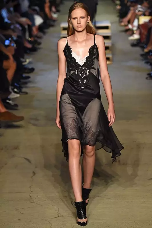 Givenchyn kevätkesä 2016 48282_72