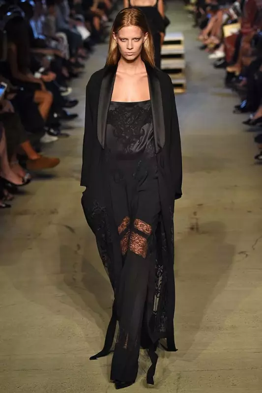 Givenchyn kevätkesä 2016 48282_85