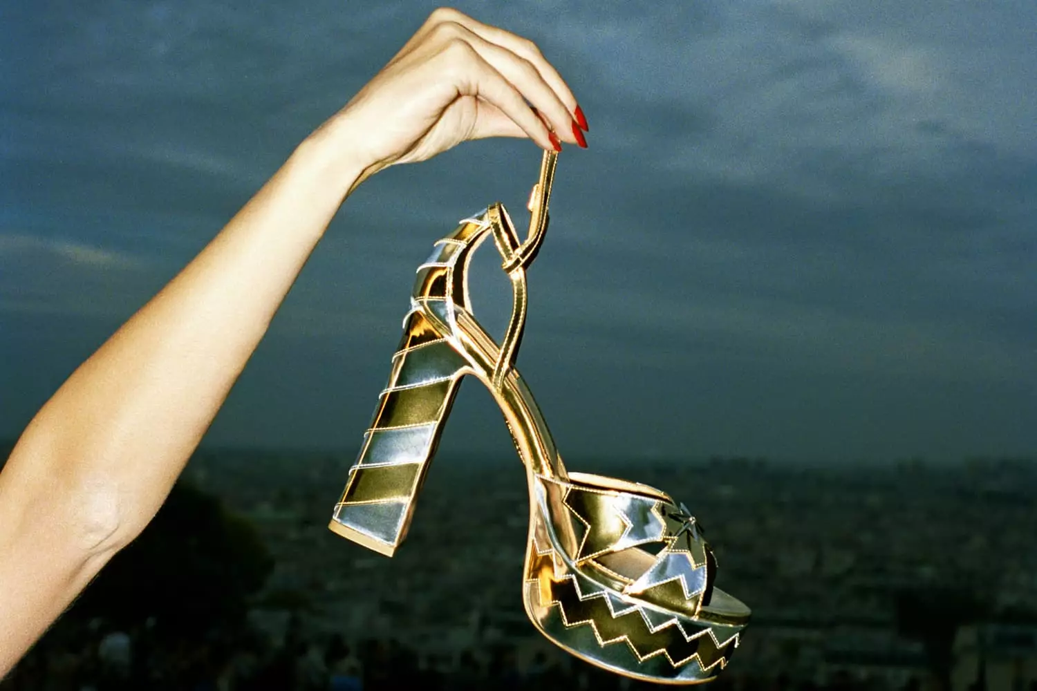 Aquazzura samarbeider med smykkedesignere om Fab New Shoe Capsule