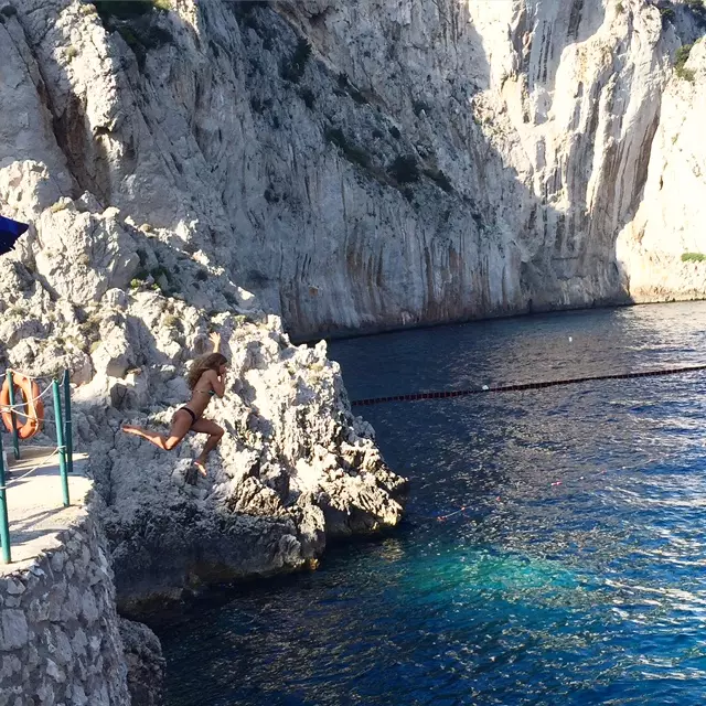 Wanderlusts, Vol. 13: Nicole Esposito's Capri Adventure 48401_16