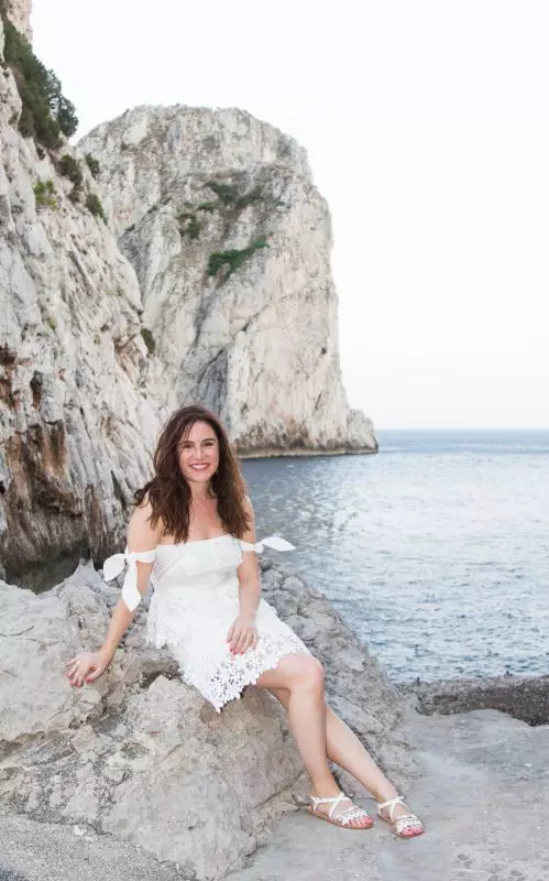 Wanderlusts, Vol. 13: Nicole Esposito's Capri Adventure 48401_2