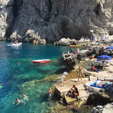 Wanderlusts, Vol. 13: Nicole Esposito's Capri Adventure 48401_7