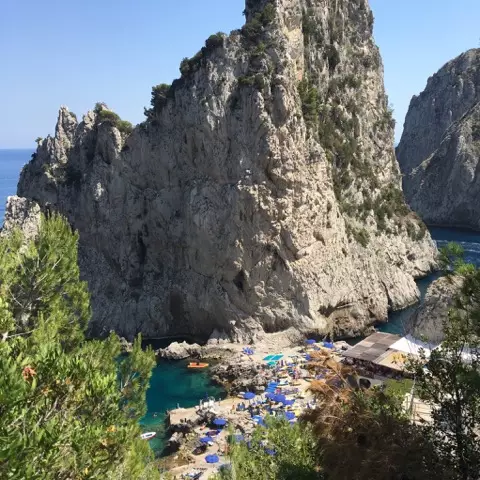 Wanderlusts, Vol. 13: Petualangan Capri Nicole Esposito 48401_9