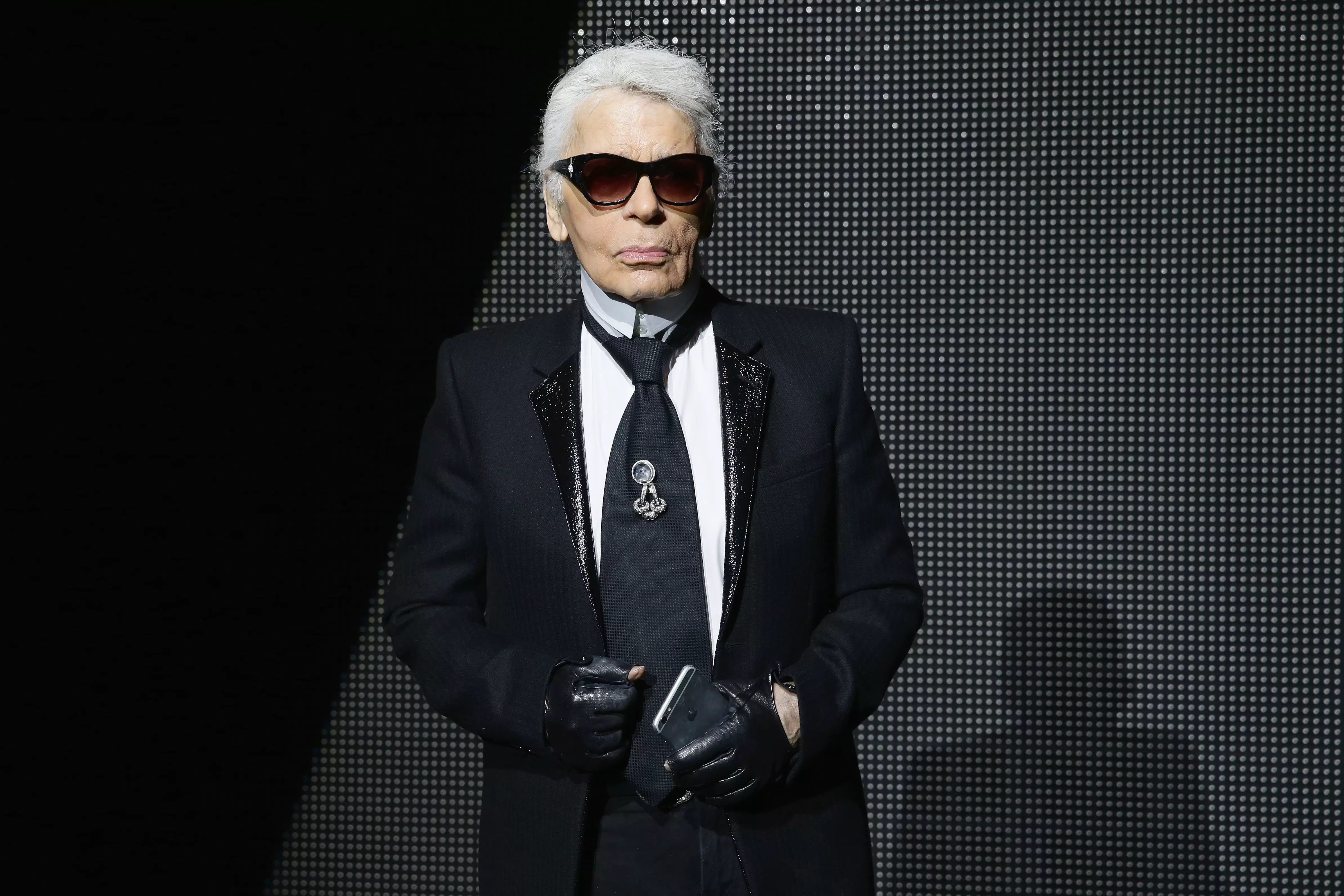 The Daily Roundup: Lagerfeld to Exhibit Photos in Havana, CEO wa YSL pa Post-Hedi Era