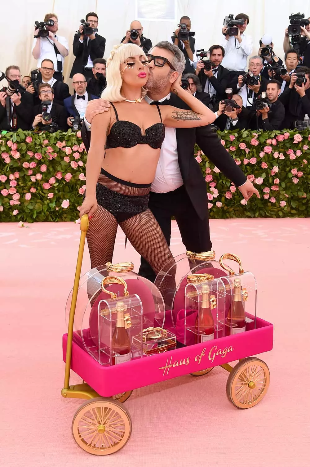 2019 met gala lady gaga