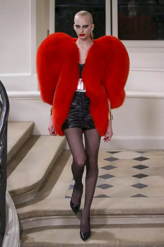 Saint Laurent Revisits Couture rau lub caij nplooj zeeg/Lub caij ntuj no 2016 48899_43