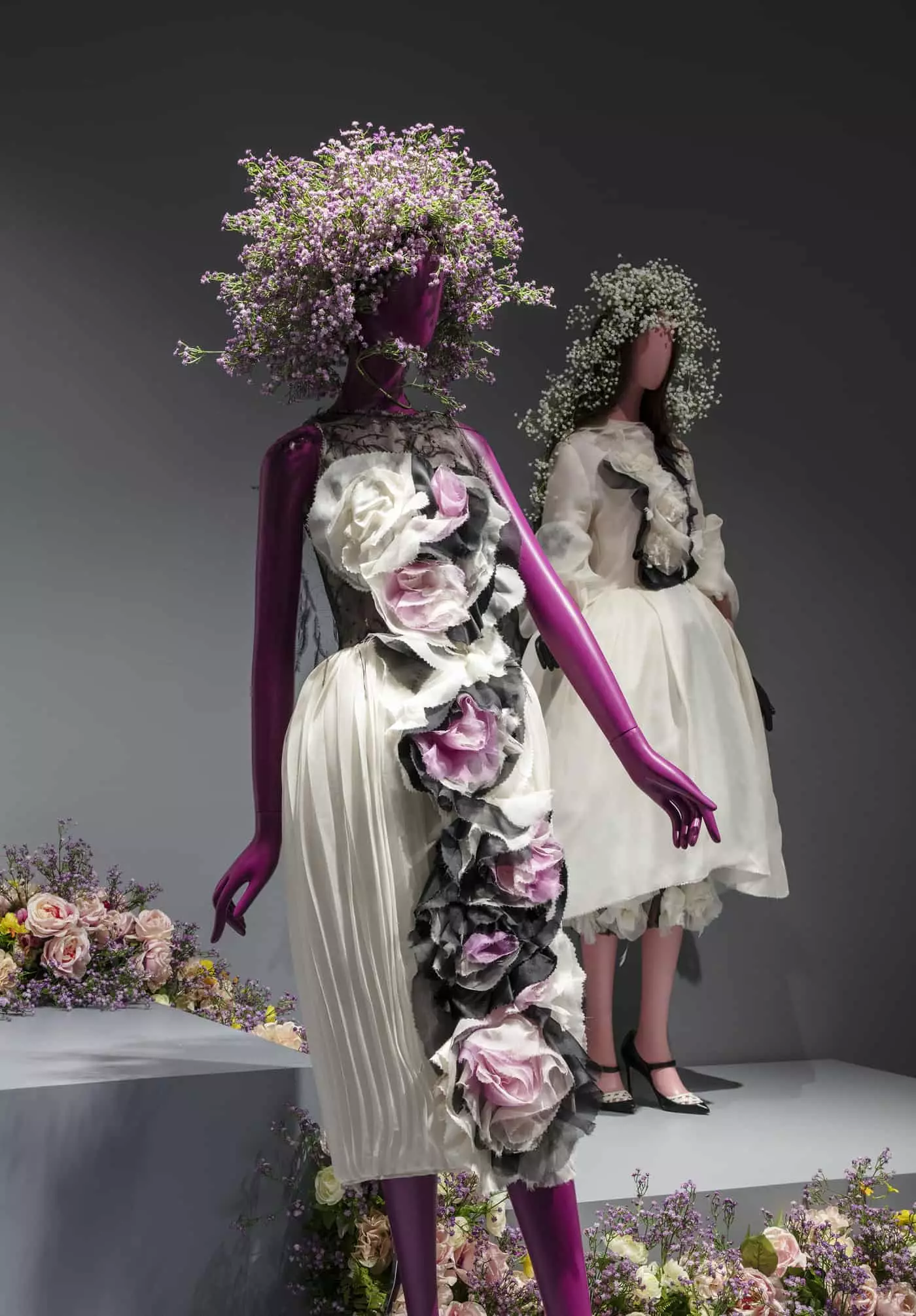 रॉडर्ट की नई फैशन प्रदर्शनी के अंदर से आश्चर्यजनक छवियां देखें 49524_2
