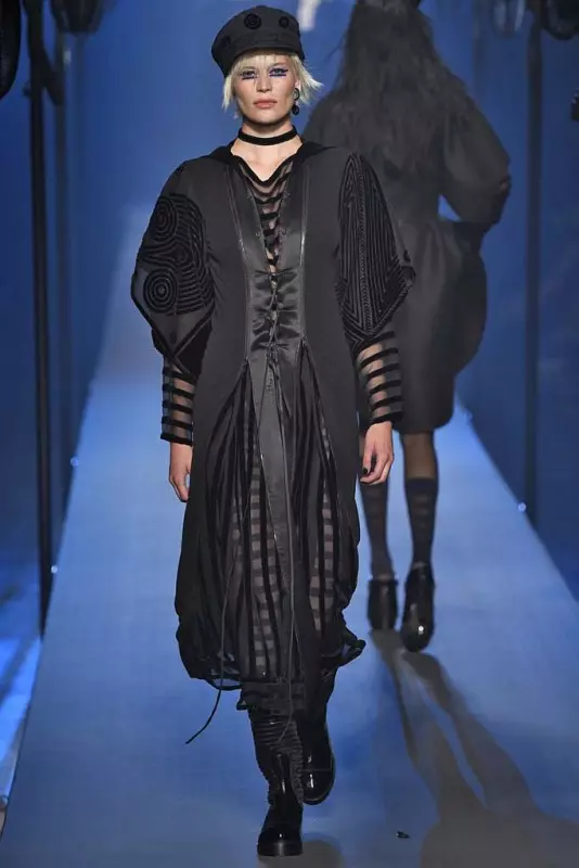 Jean Paul Gaultier Couture 2015 წლის შემოდგომა 50520_25