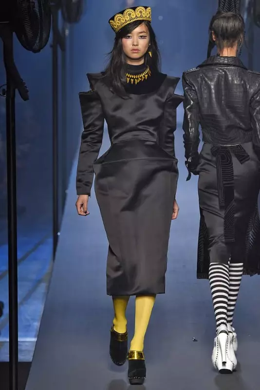 Jean Paul Gaultier Couture'i sügis 2015 50520_30