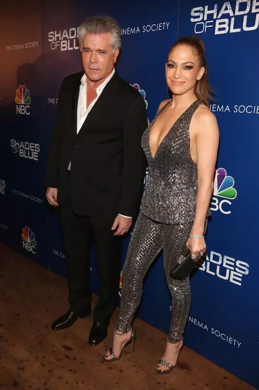 Jennifer Lopez lanse sezon 2 nan seri NBC li 'Shades of Blue'. 51467_5