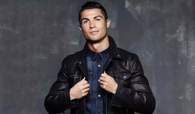 Cristiano Ronaldo o svoji novi liniji denim, Insta-Fame, Nogomet in še več! 51585_1