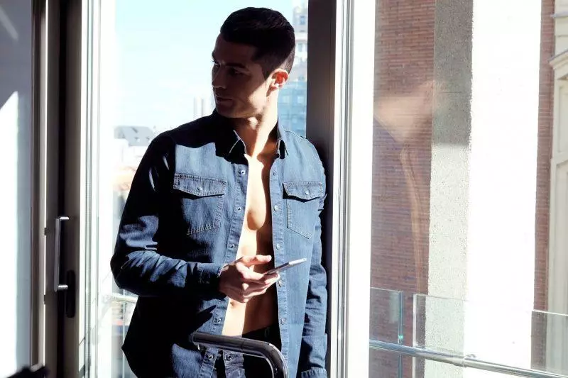 Cristiano Ronaldo o svoji novi liniji denim, Insta-Fame, Nogomet in še več! 51585_5