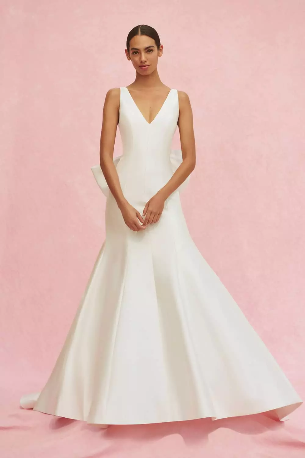 9 Chic Wedding Dress Trends para sa Bawat Uri ng Nobya 5230_29