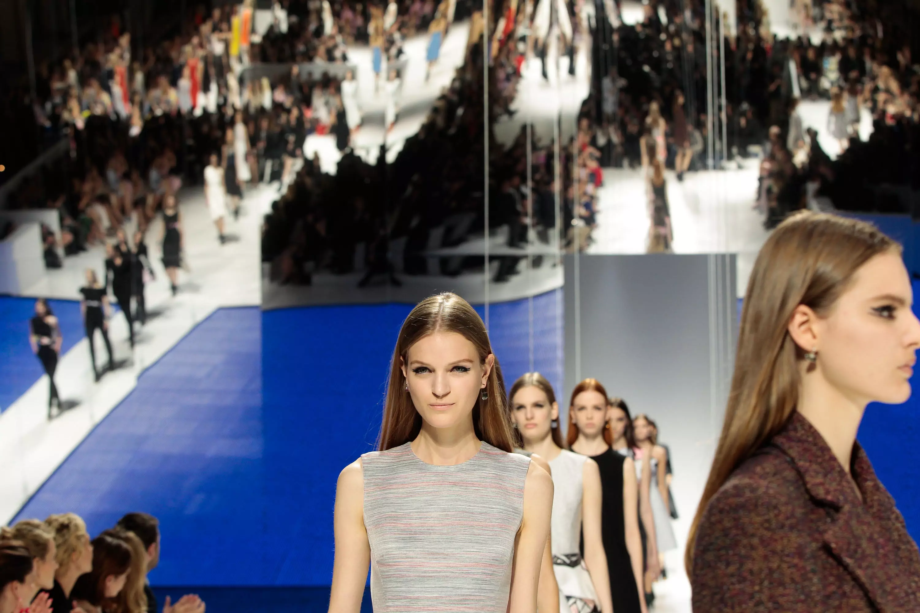 Dior 将其 2016 早春系列目的地从洛杉矶转移到法国里维埃拉