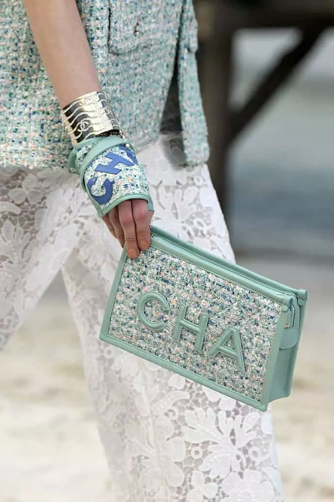 39 borse degne di lussuria dalla sfilata primavera 2019 a tema spiaggia di Chanel 53446_14