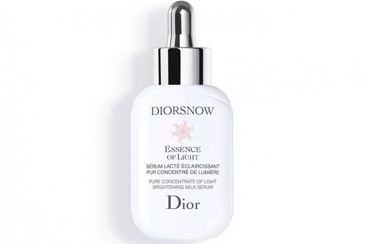 بیوٹی اسپاٹ لائٹ: لائٹ سیرم کا Dior's Diorsnow Essence 53514_1