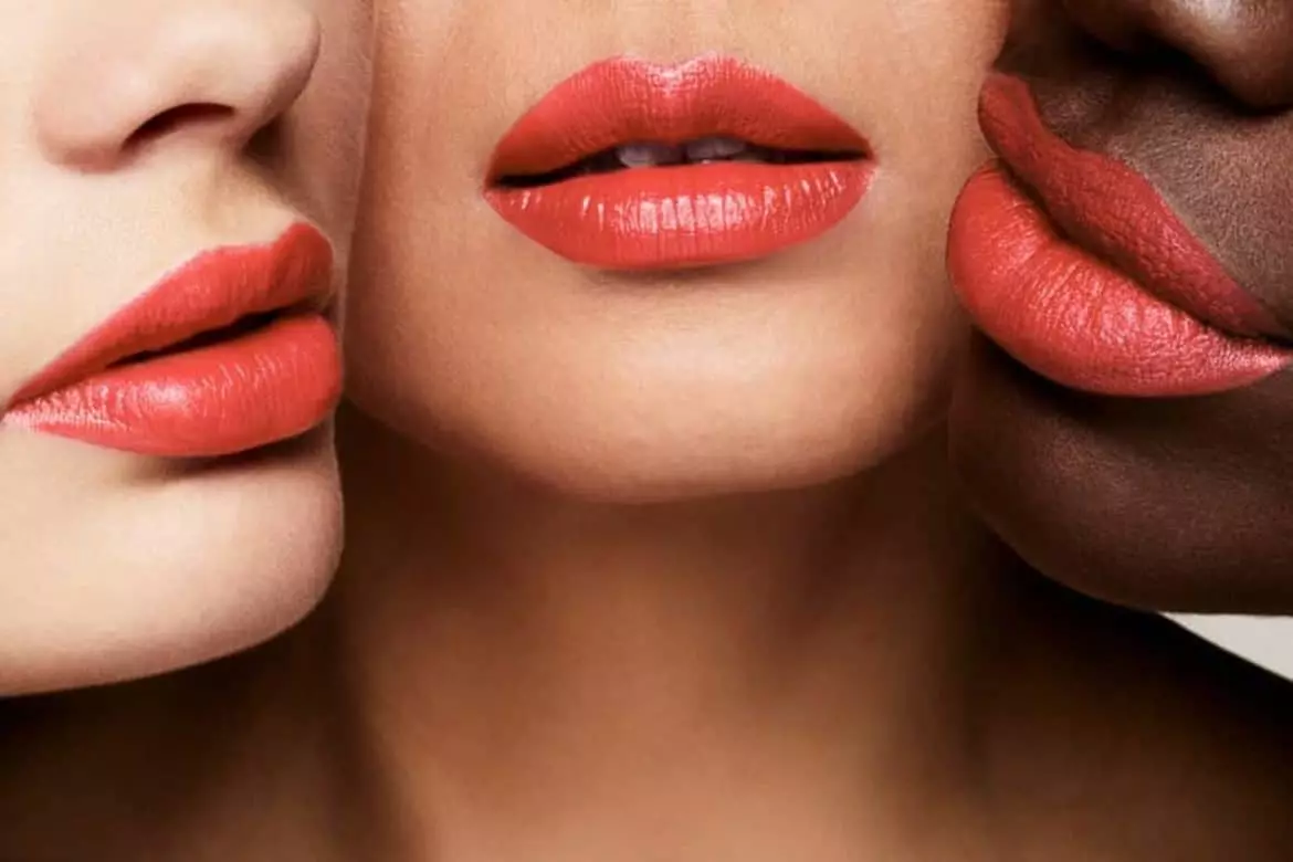 9 Erstaunlech Lipstick Nuancen fir de Summer 5364_1