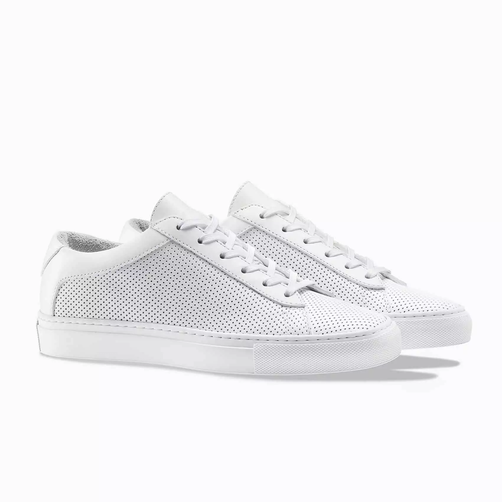 8 χαριτωμένα λευκά αθλητικά παπούτσια που αγαπάμε 5365_2