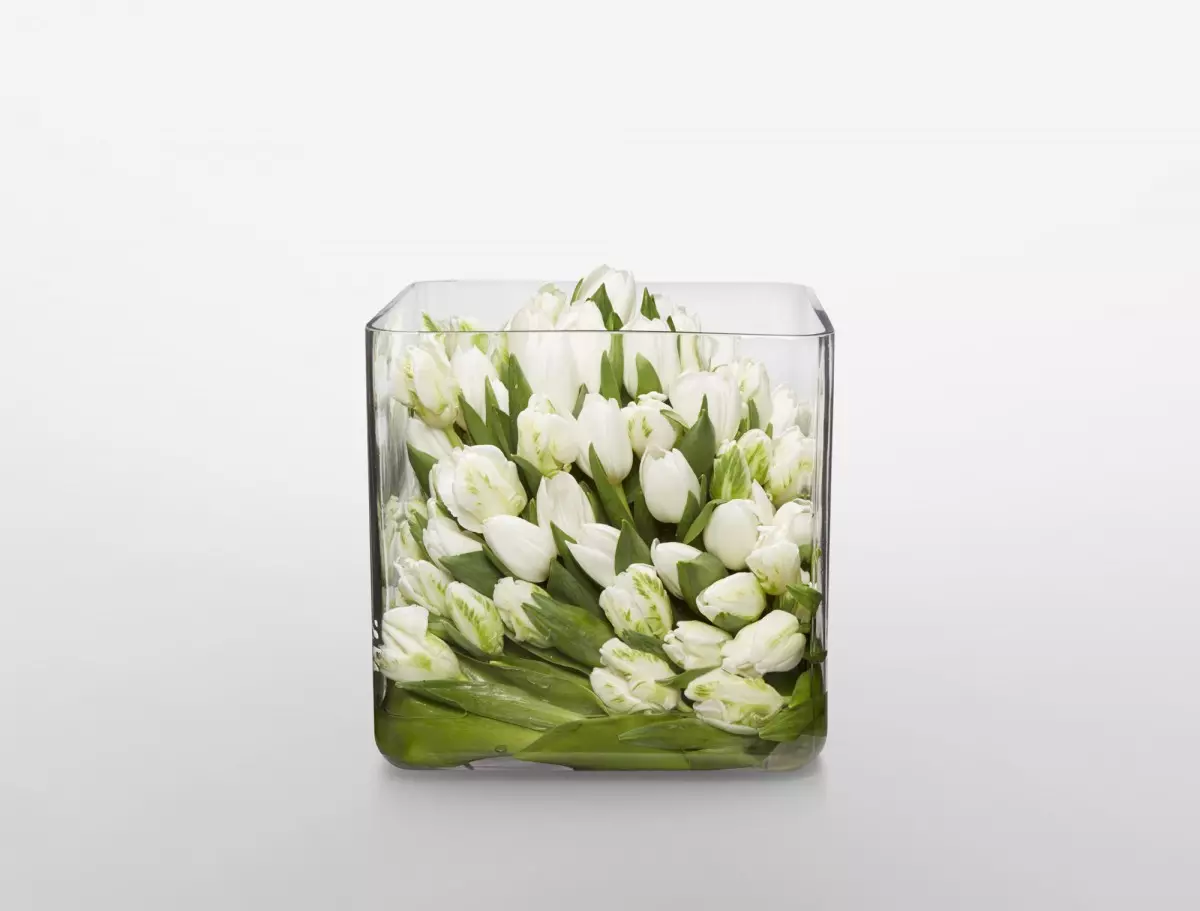 calvin-klein-collection-messelian-floral-shop-nyc_ph_courtesy-calvin-klein-সংগ্রহ-01