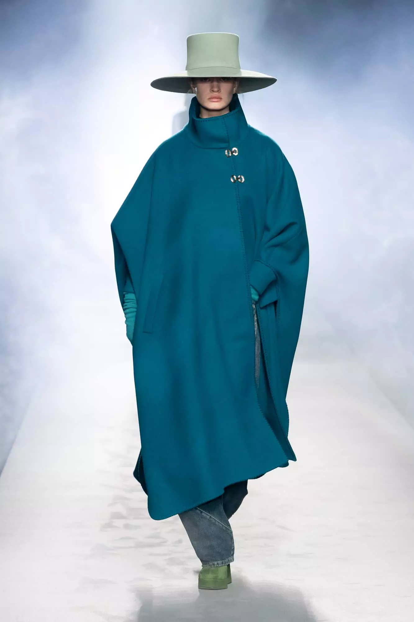 MFW iri pano! Alberta Ferretti Inoendesa Big Fall Energy Kutenda Kune Dramatic Silhouettes 5471_29