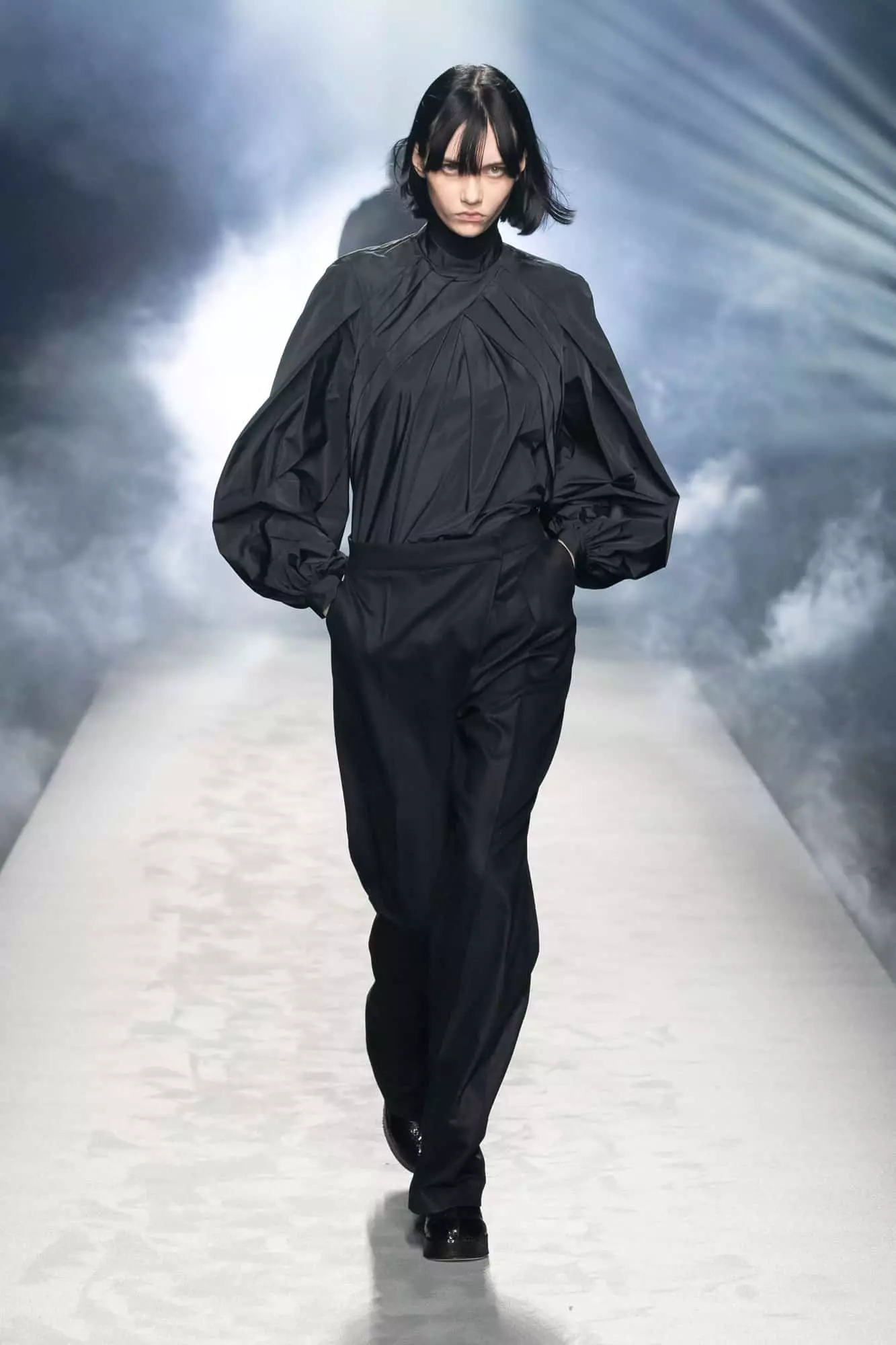 MFW iri pano! Alberta Ferretti Inoendesa Big Fall Energy Kutenda Kune Dramatic Silhouettes 5471_35