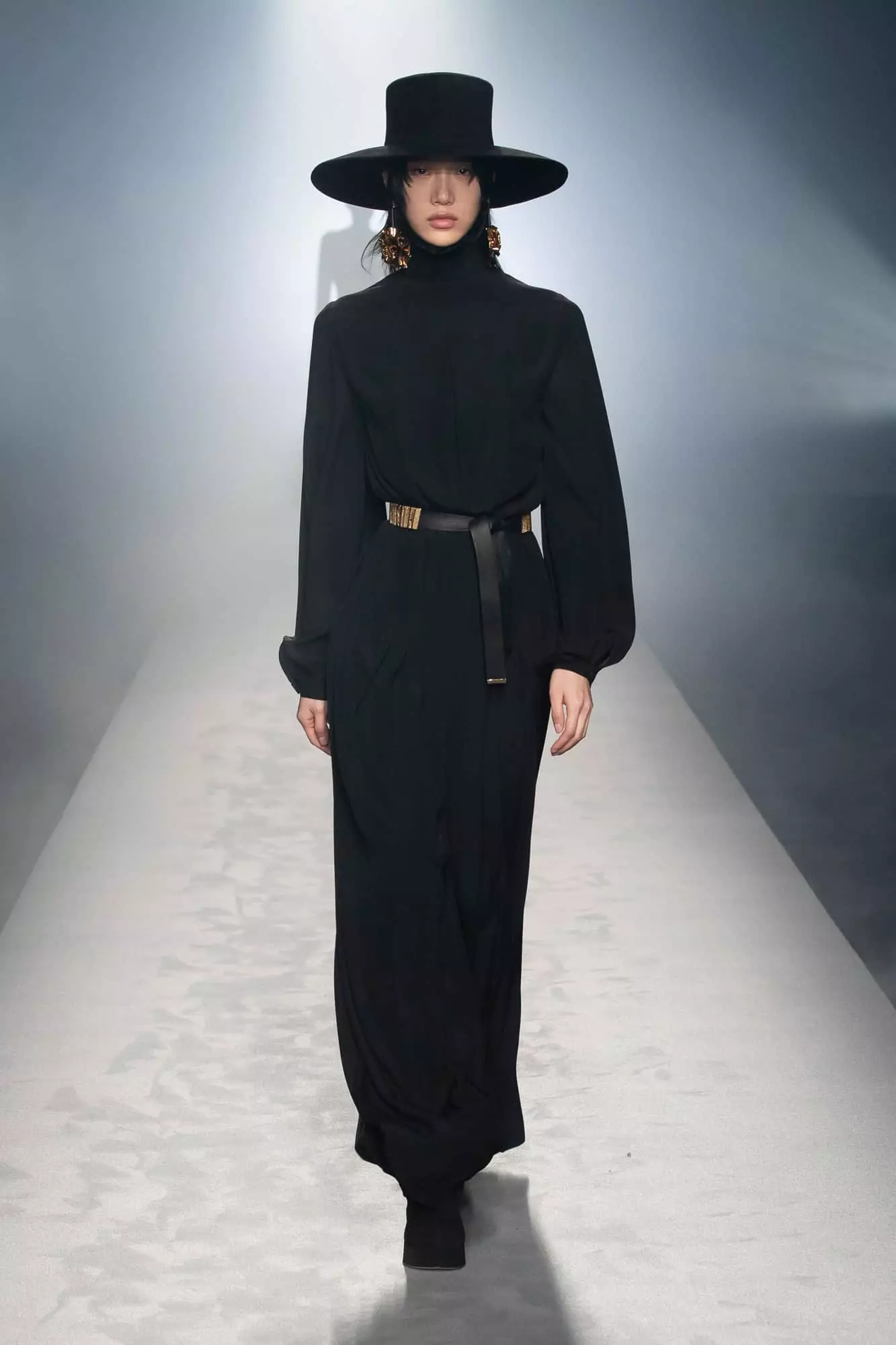 MFW iri pano! Alberta Ferretti Inoendesa Big Fall Energy Kutenda Kune Dramatic Silhouettes 5471_42