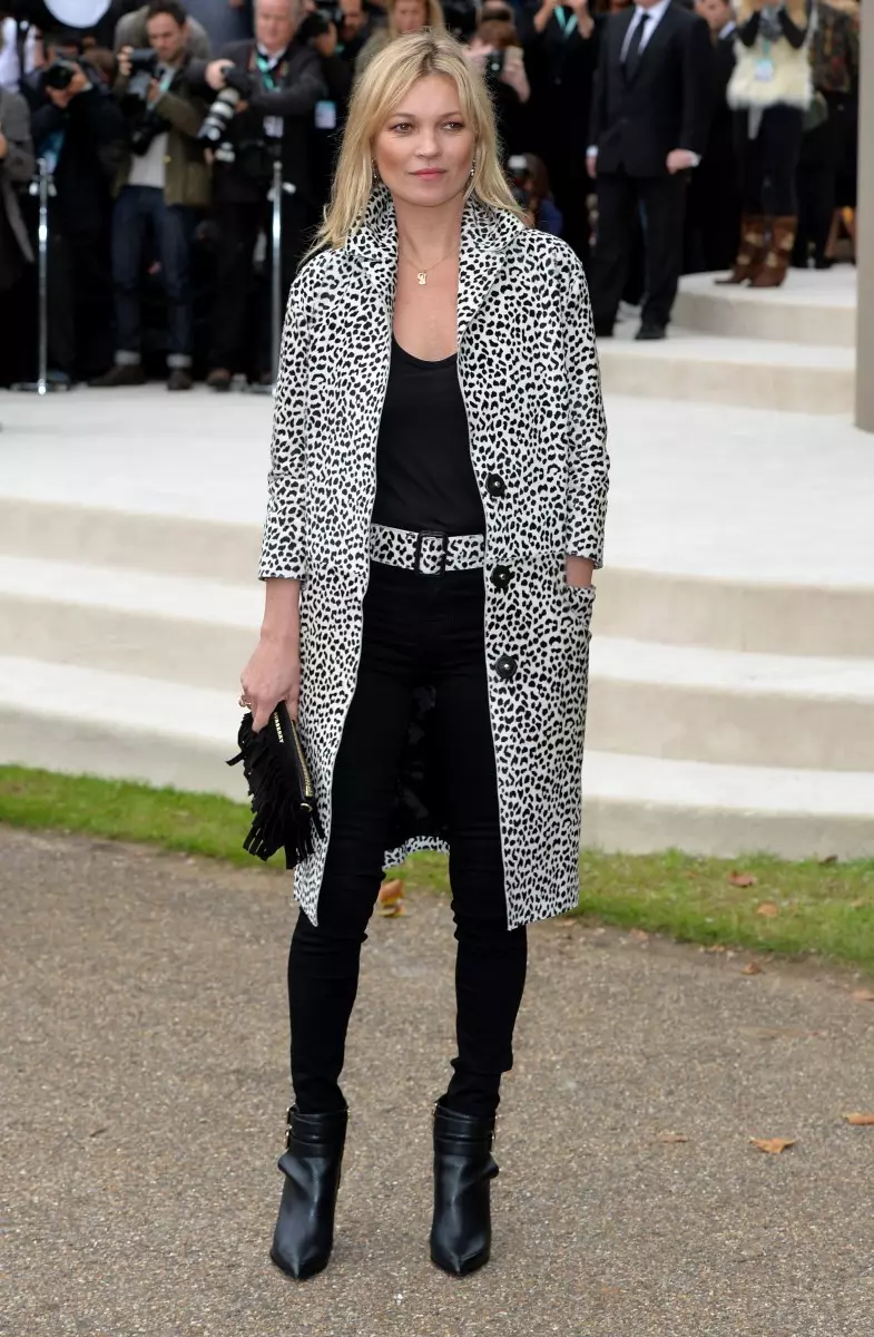 The Daily Roundup: Kate Moss 'Instagram Mitemo, Louis Vuitton Downsizes muChina