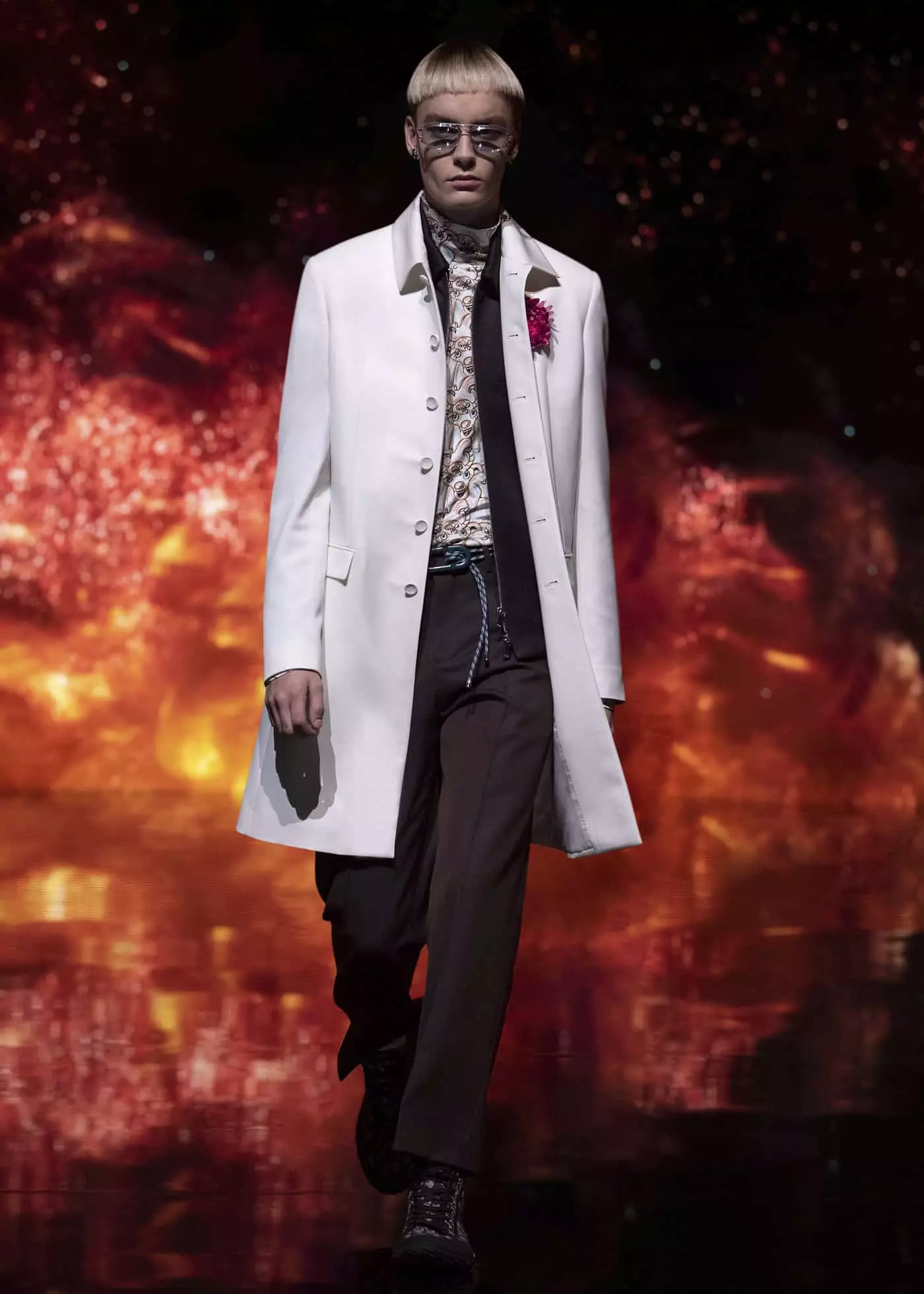 A Dior Men’s Fall Runway szó szerint kikerült ebből a világból 5477_2