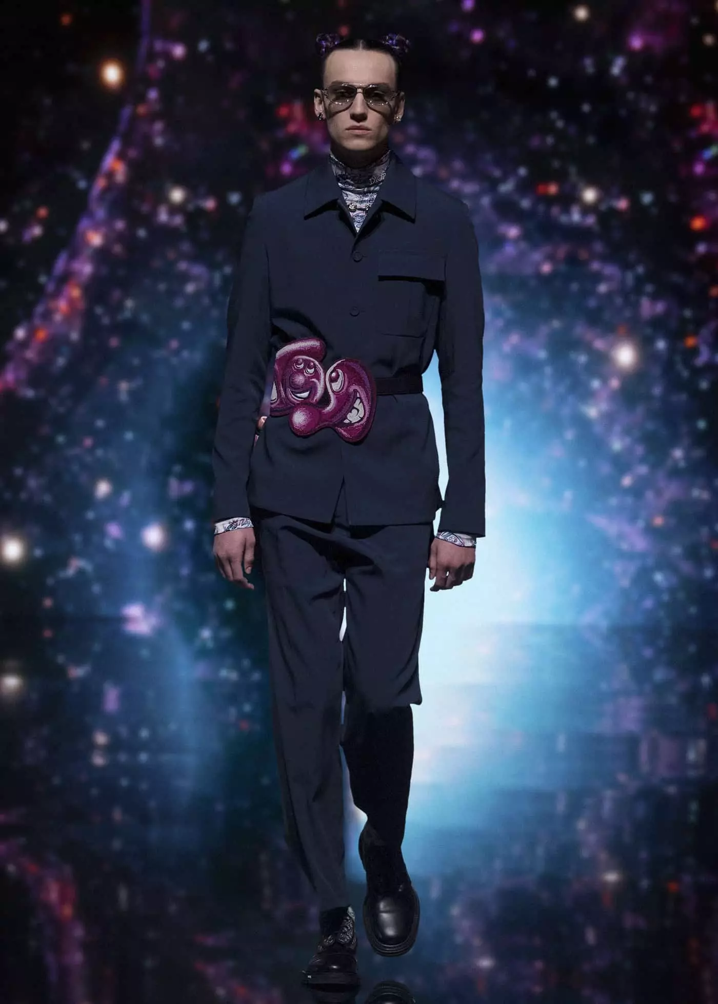 Dior Men's Fall Runway আক্ষরিক অর্থেই এই বিশ্বের বাইরে ছিল 5477_40