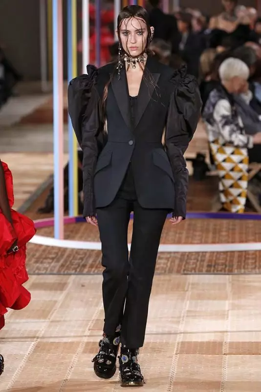 Roja Hefteya Moda ya Parîsê 6: Stella McCartney, Hermès, Alexander McQueen, û bêtir! 54858_41