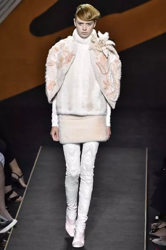 Fendi Couture Тирамоҳи 2015 55891_31