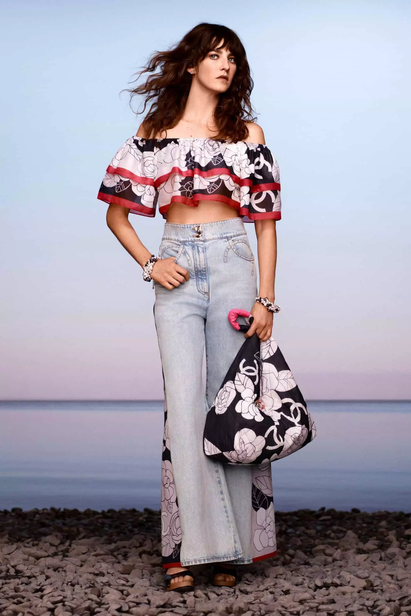 Lily-Rose Depp stjert yn 'e Chanel Cruise-kampanje - en kinne wy ​​in minút oer dizze tassen prate? 56258_4