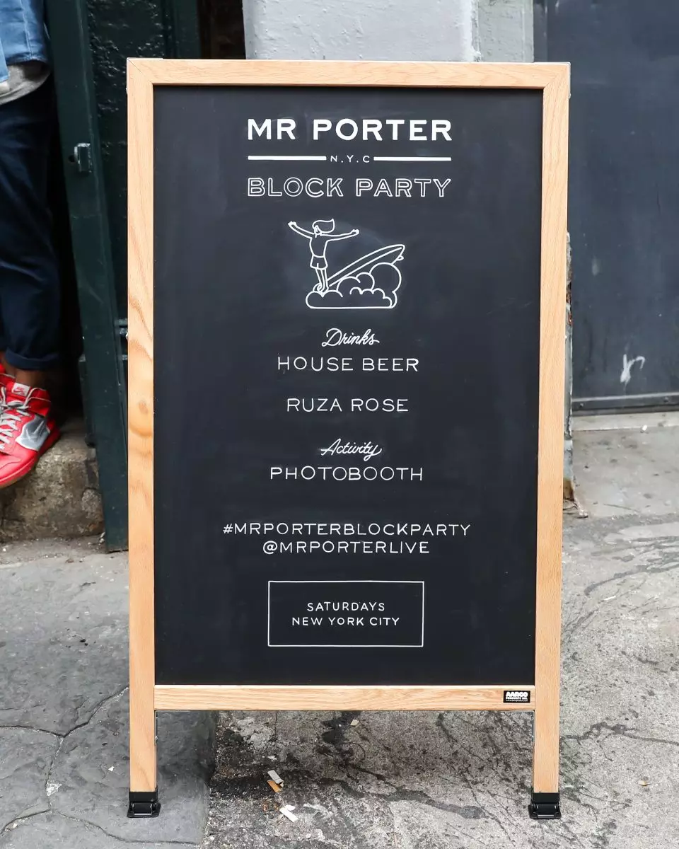 Domnul Porter dă o petrecere în bloc 56281_11