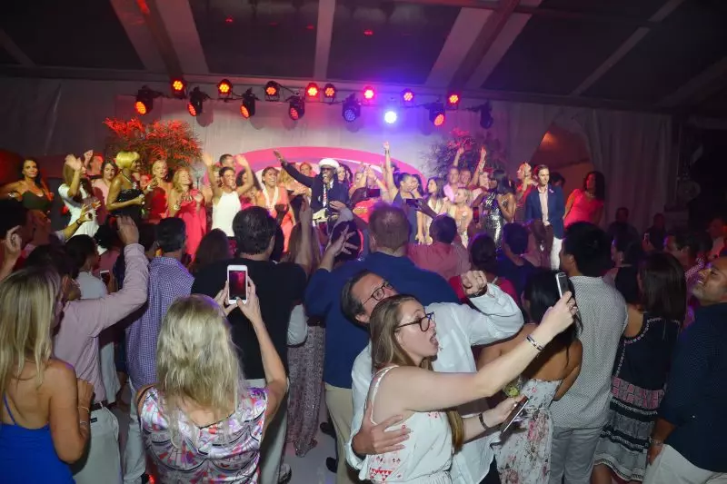 Gwyneth Paltrow korraldab viiendat aastat Hamptons Paddle & Party for Pink 56376_14