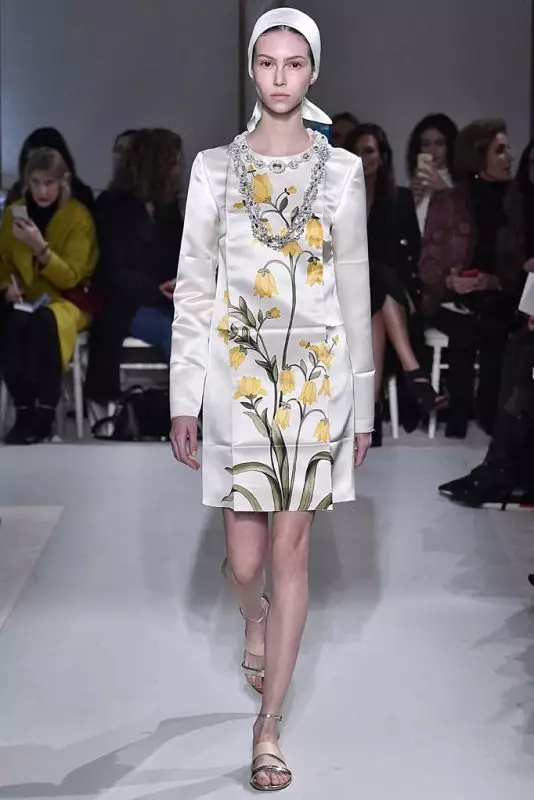 접히다: Giambattista Valli 오뜨 꾸뛰르 2017 봄 56683_5