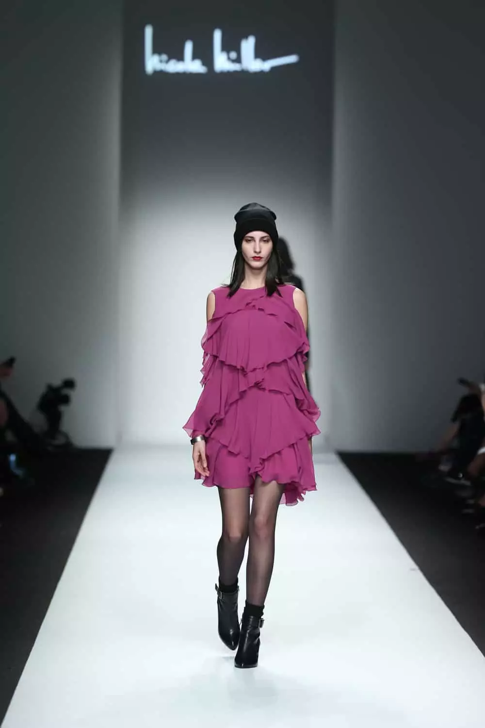 Никол Милер одржува раскошно шоу на модната недела во Шангај 57741_12