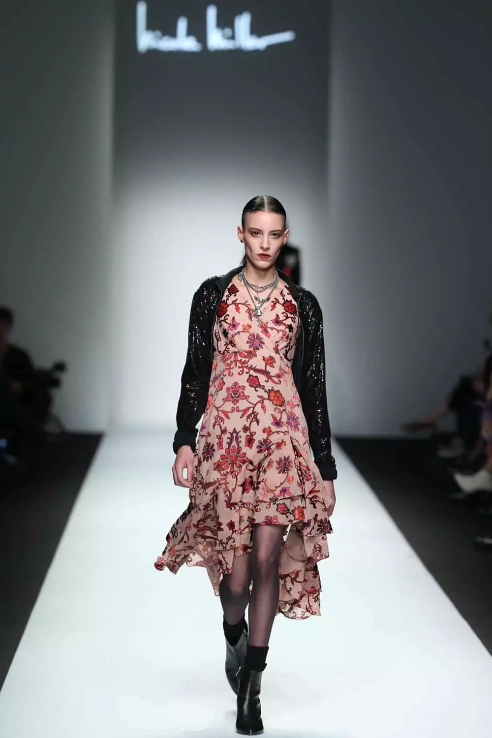 Николь Миллер устроила роскошный показ на неделе моды в Шанхае 57741_32