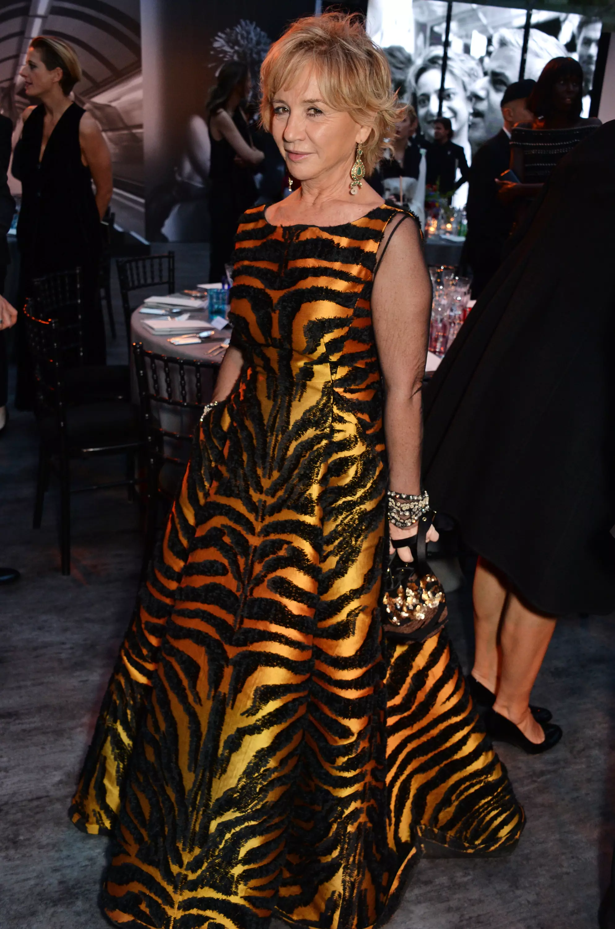 Günlük Geçen Hafta: Alberta Ferretti, Taylor Hill'in Dramatik Makyajı Couture Programına Katıldı