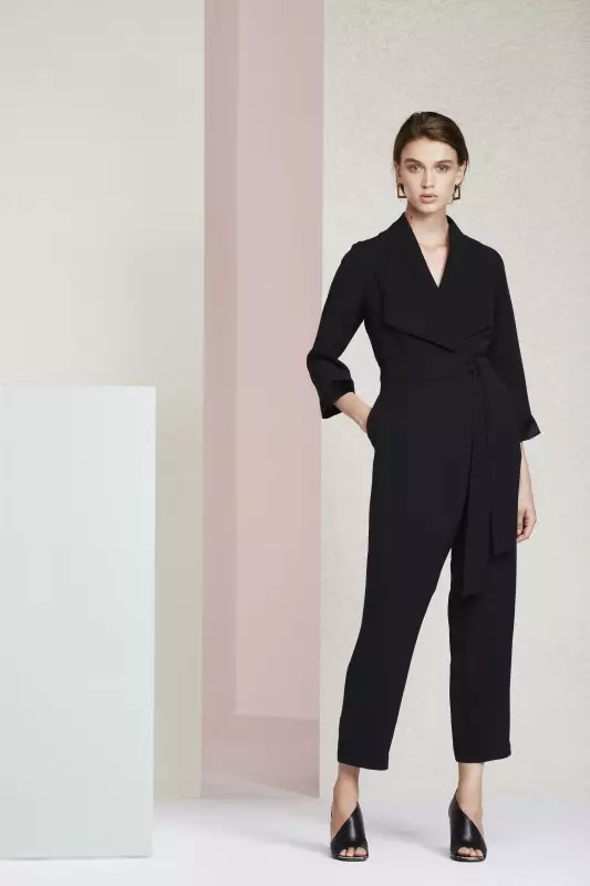 Powrót do czerni: projektantka Catherine Quin o tym, jak ubrać się jak modny pakiet 58155_23