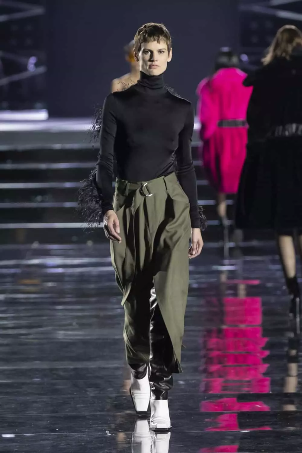 CR Runway we LuisaViaRoma diňe bir moda ekstrawaganza zyňdy 58176_34